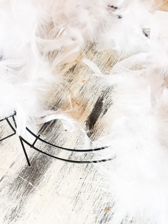 Feather Boa Snowman Wreath - Create Make Decorate with Nikki